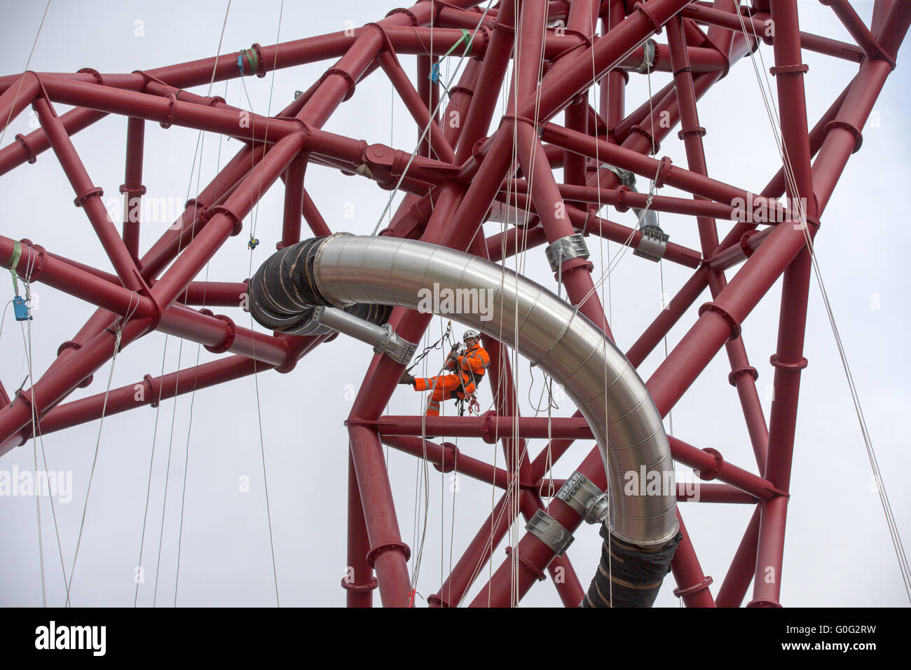 Worlds longest tunnel slide on the ArcelorMittal Orbit tower being ...