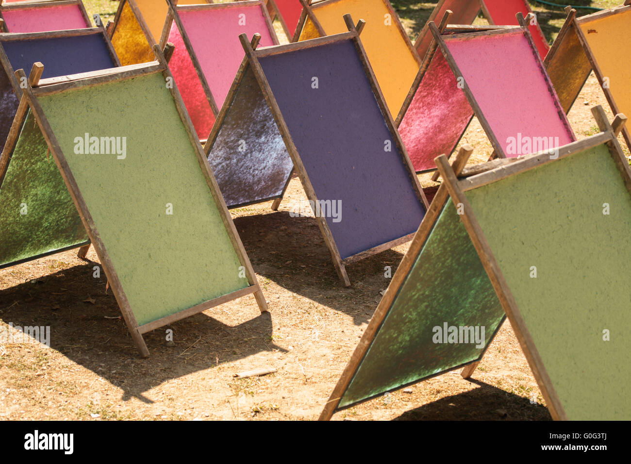 Hand made paper drying hi-res stock photography and images - Alamy