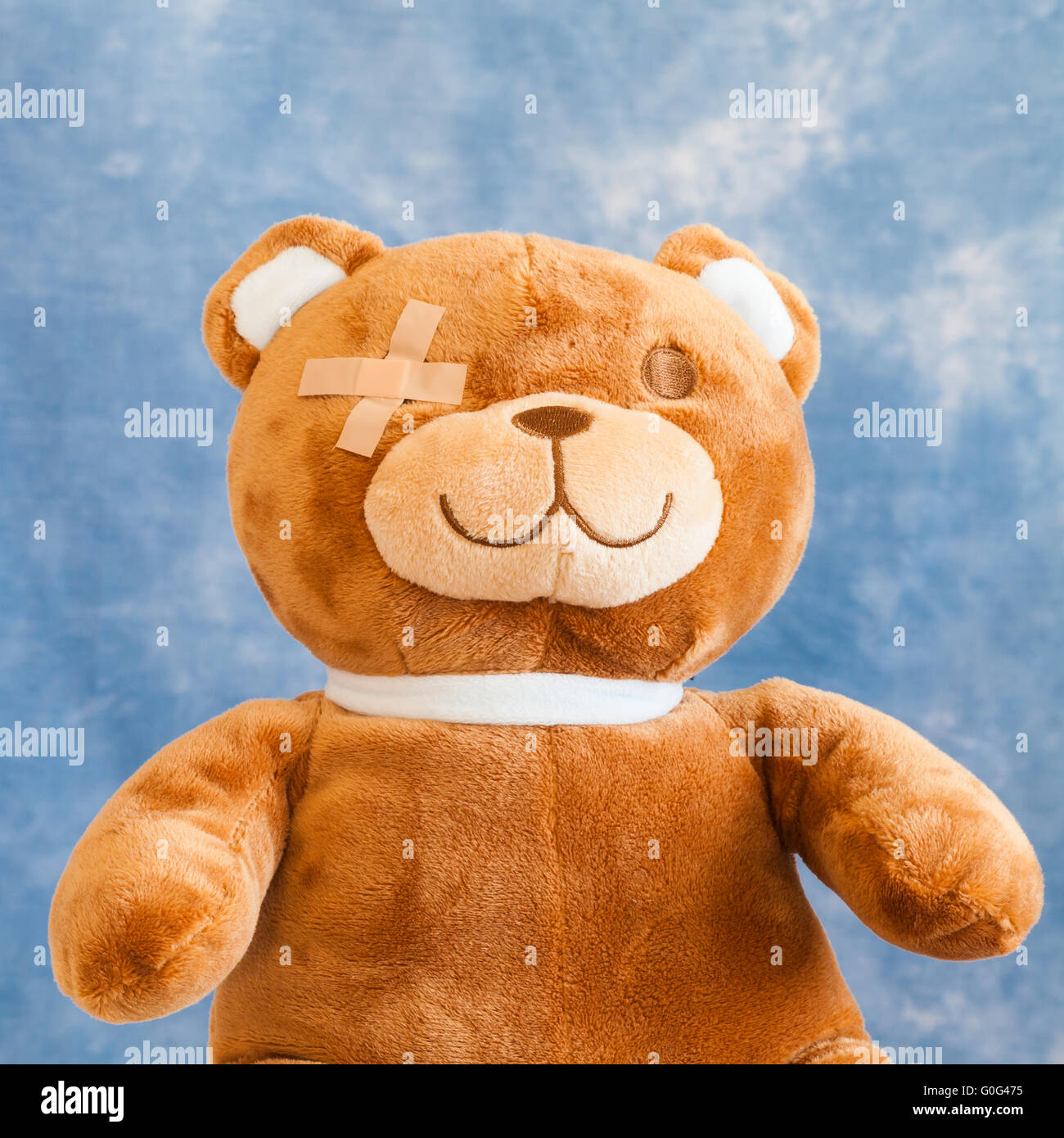 Injured Teddy Bear Stock Photo - Alamy