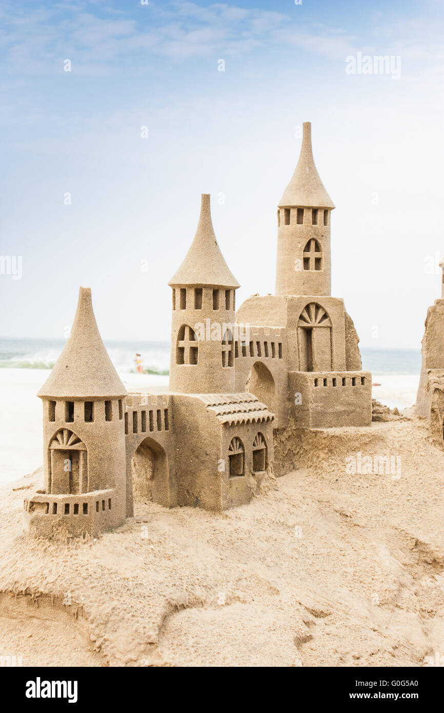 Sandcastle fort hi-res stock photography and images - Alamy