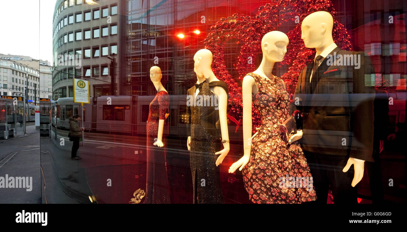 Exteriors storefront hi-res stock photography and images - Alamy
