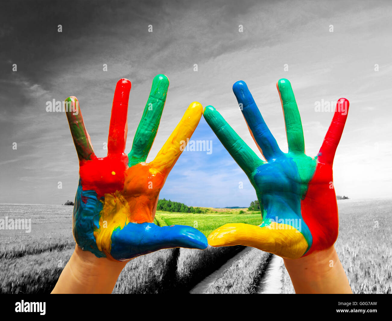 Hands showing the way hi-res stock photography and images - Alamy