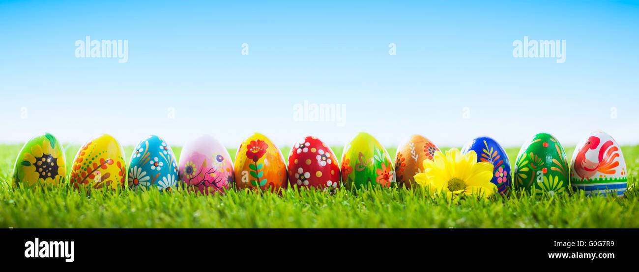 Colorful hand painted Easter eggs on grass. Banner, panoramic Stock ...