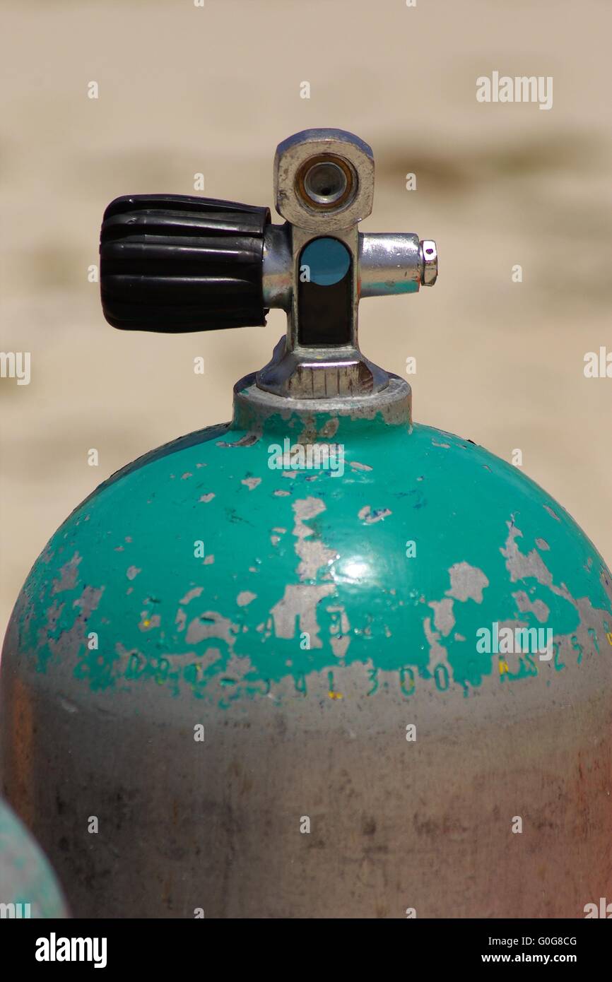 Scuba tank hi-res stock photography and images - Alamy