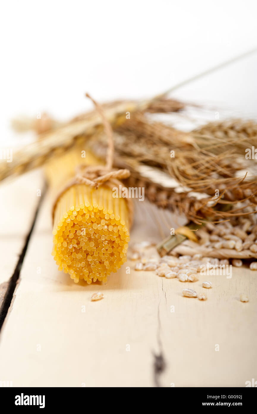 organic Raw italian pasta and durum wheat Stock Photo - Alamy