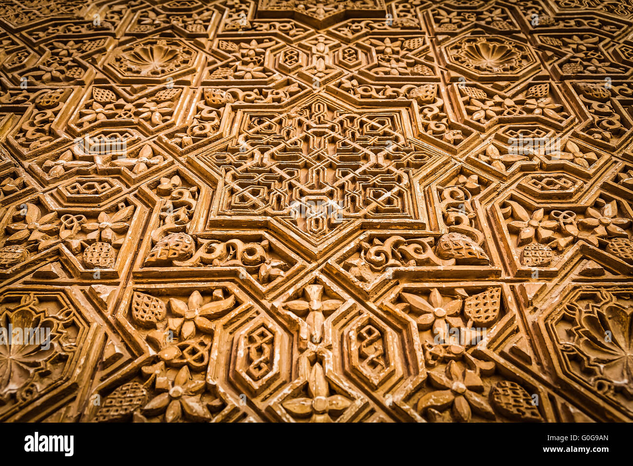 Script arabic stone carving hi-res stock photography and images - Alamy