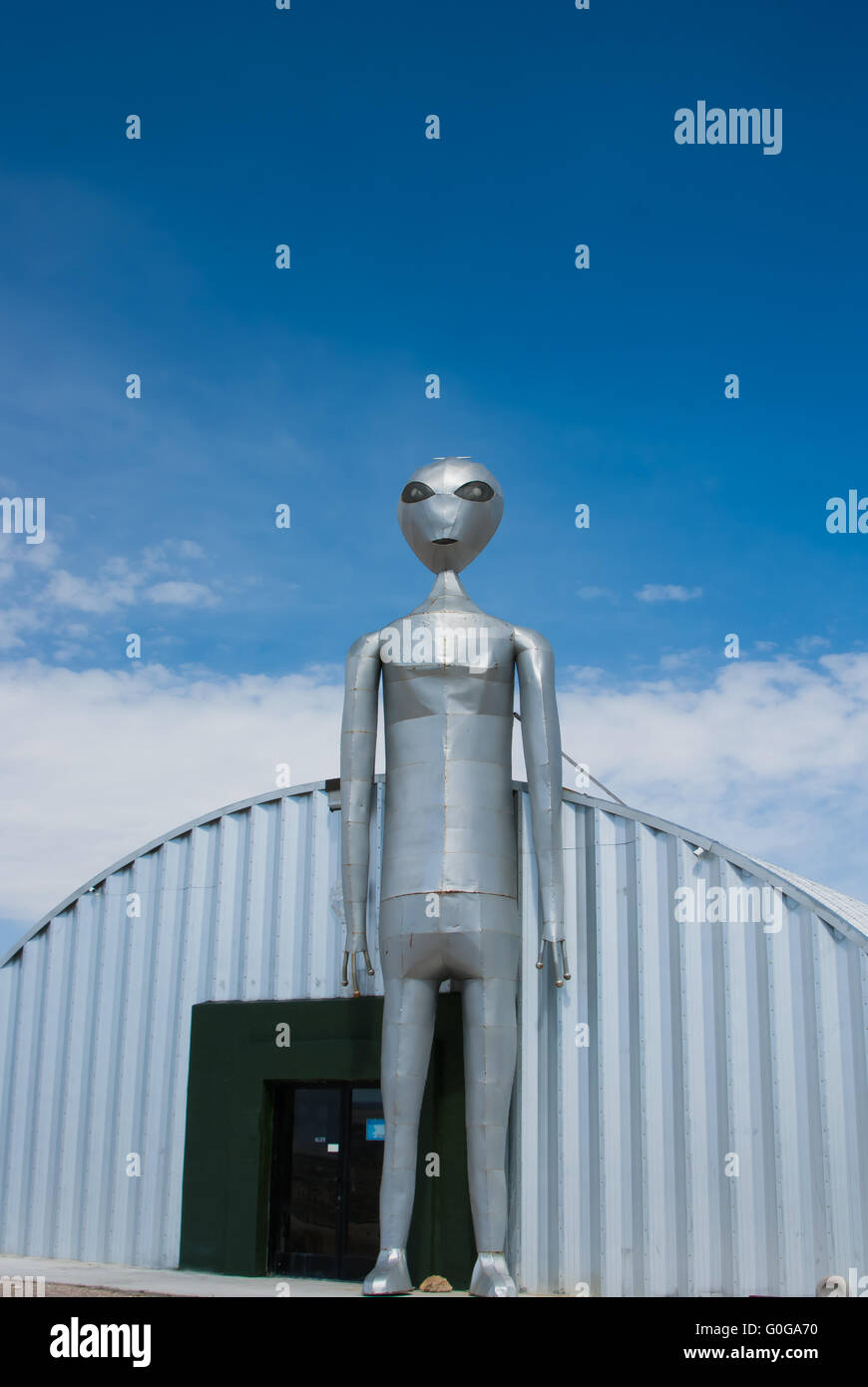 Alien Figure stands guard in Rachel, Nevada Stock Photo - Alamy