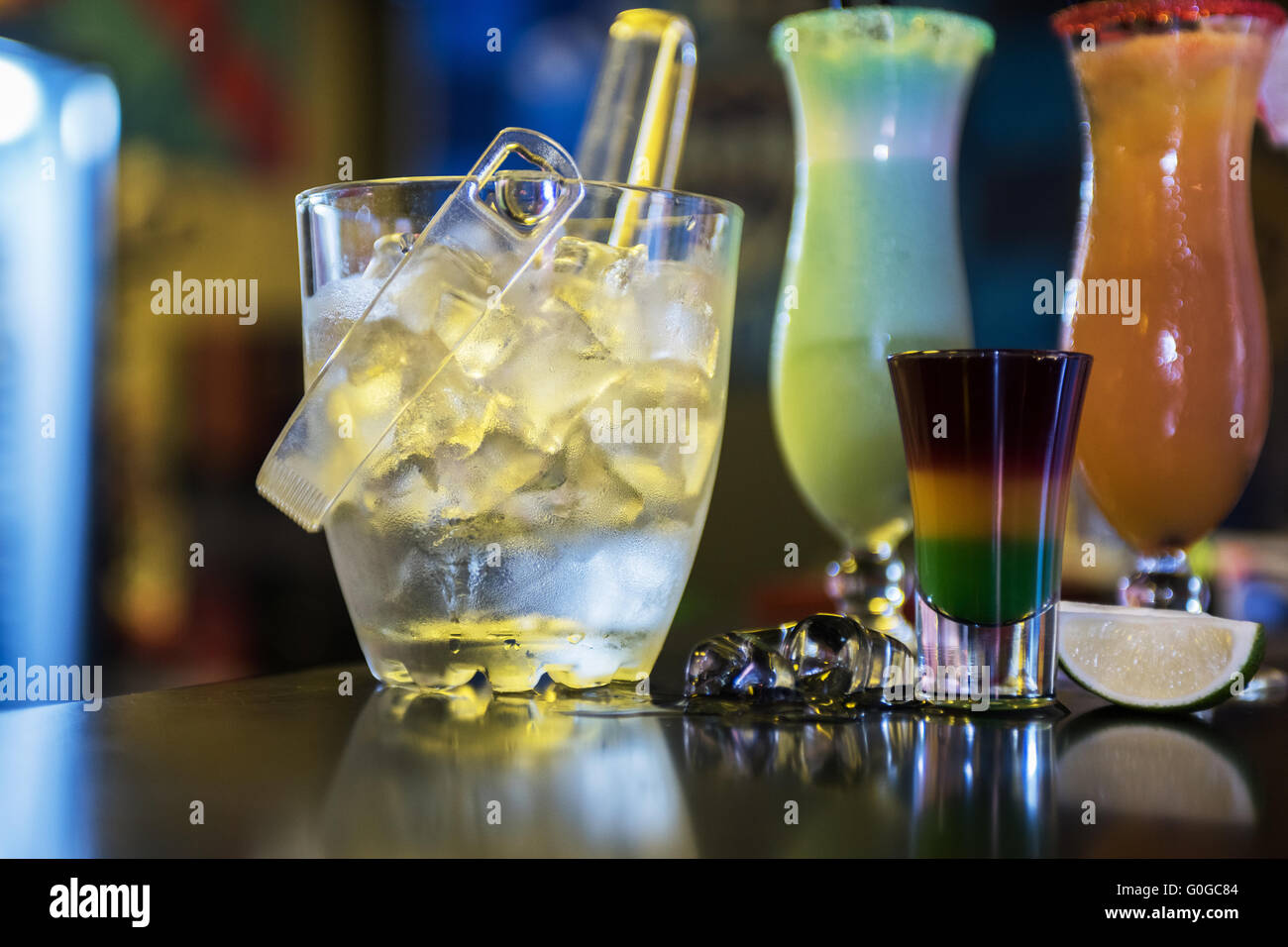 cocktails on bar background Stock Photo - Alamy
