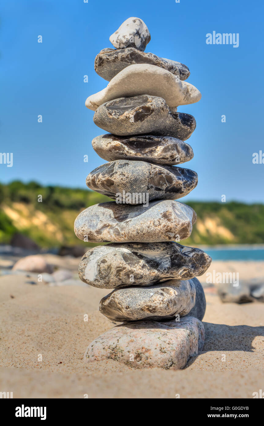 Balanced stone pyramid Stock Photo - Alamy