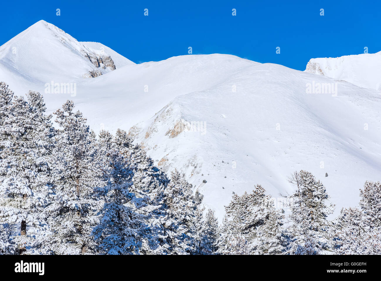 Ice capped peak hi-res stock photography and images - Alamy