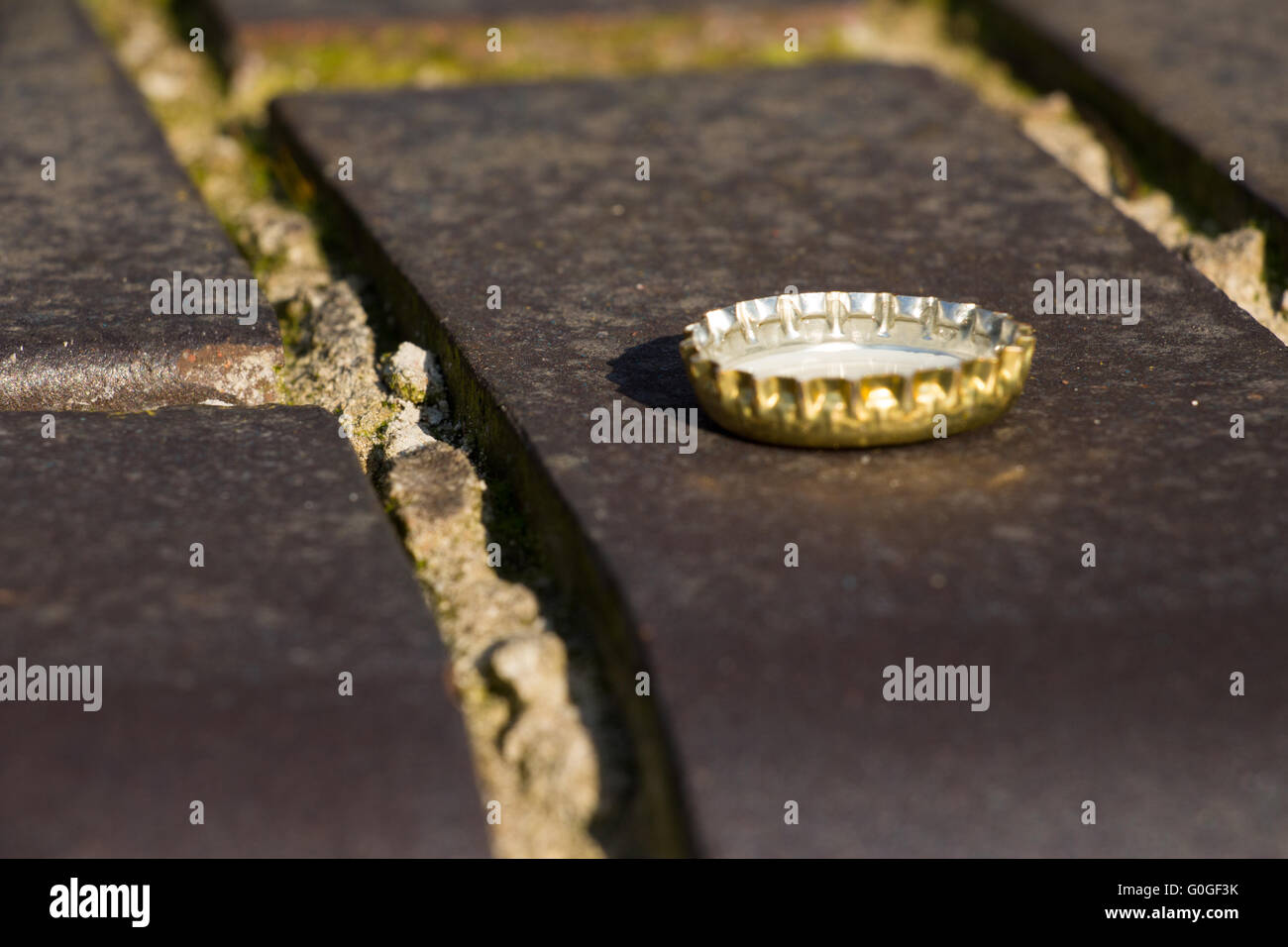 Cap plate hi-res stock photography and images - Alamy