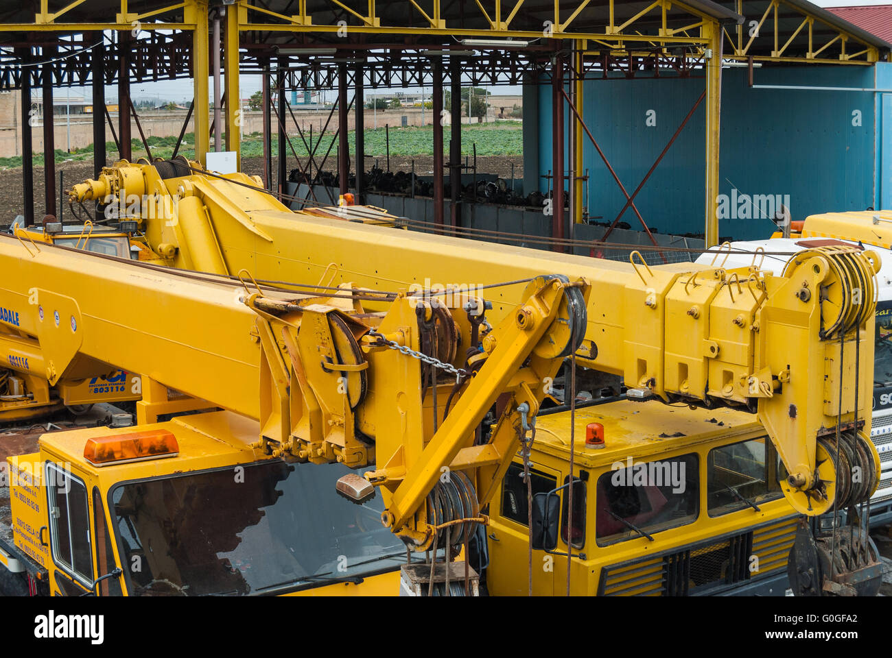 For roadside assistance cranes. Wrecker for heavy vehicles. Breakdown ...