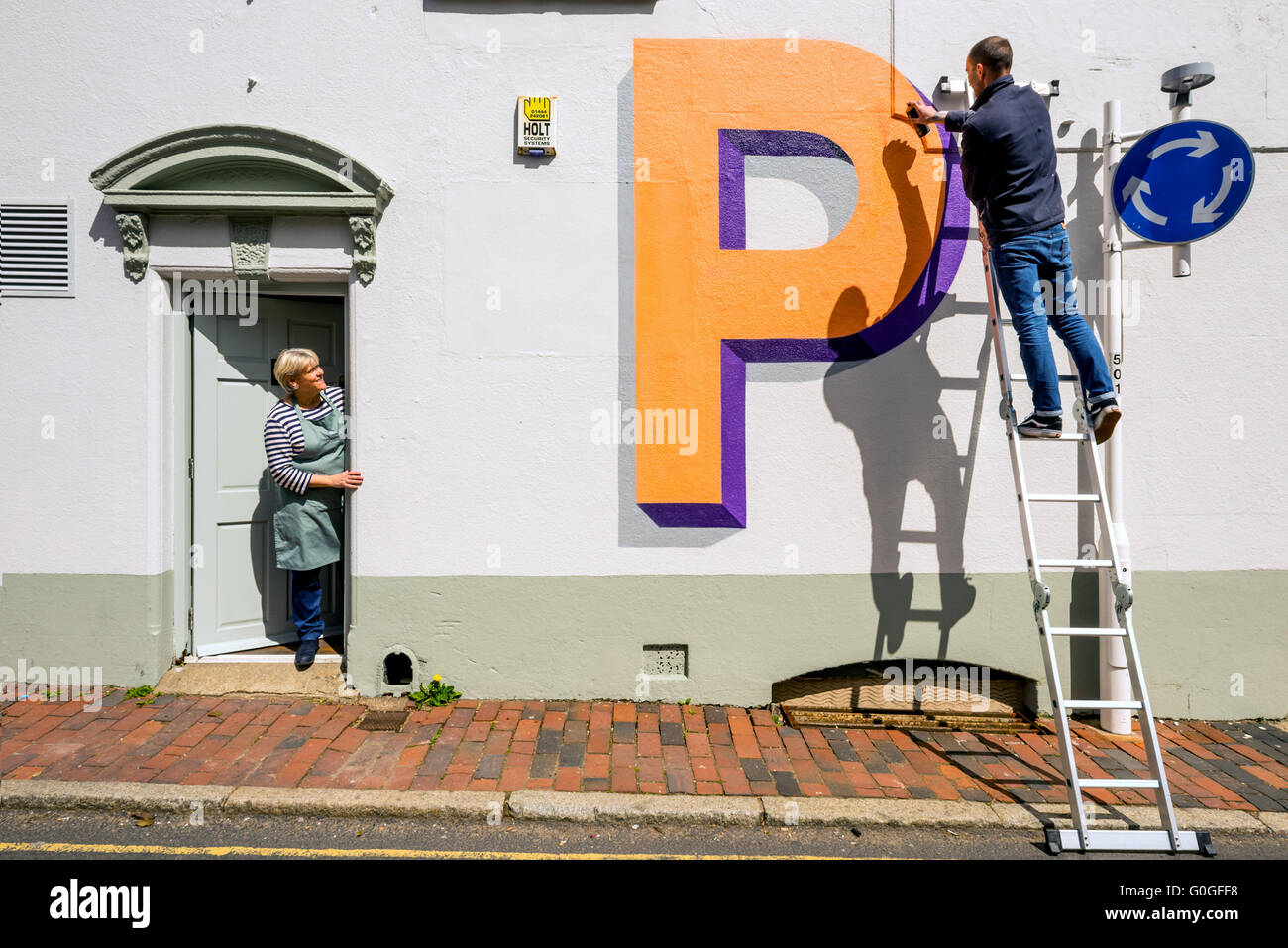 Celebrating 100 years of London Underground's world famous typeface ...