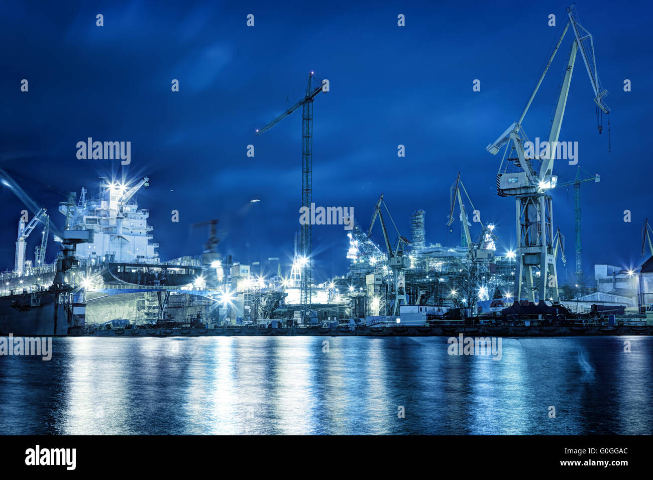Shipyard at work, ship repair, freight. Industrial Stock Photo - Alamy