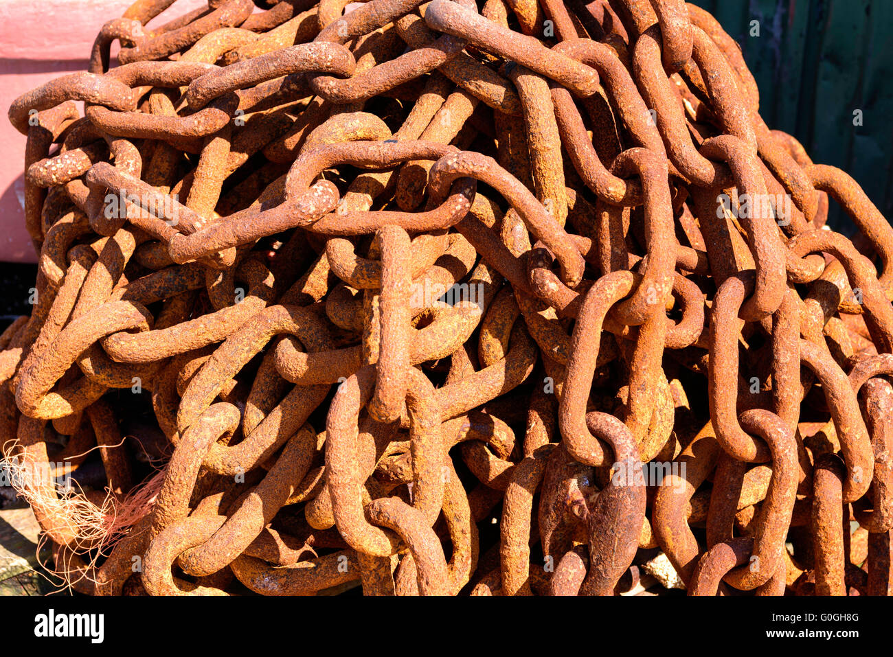 Old chain hi-res stock photography and images - Alamy