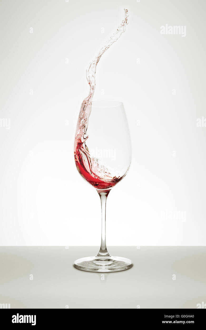 wine glass splash Stock Photo - Alamy