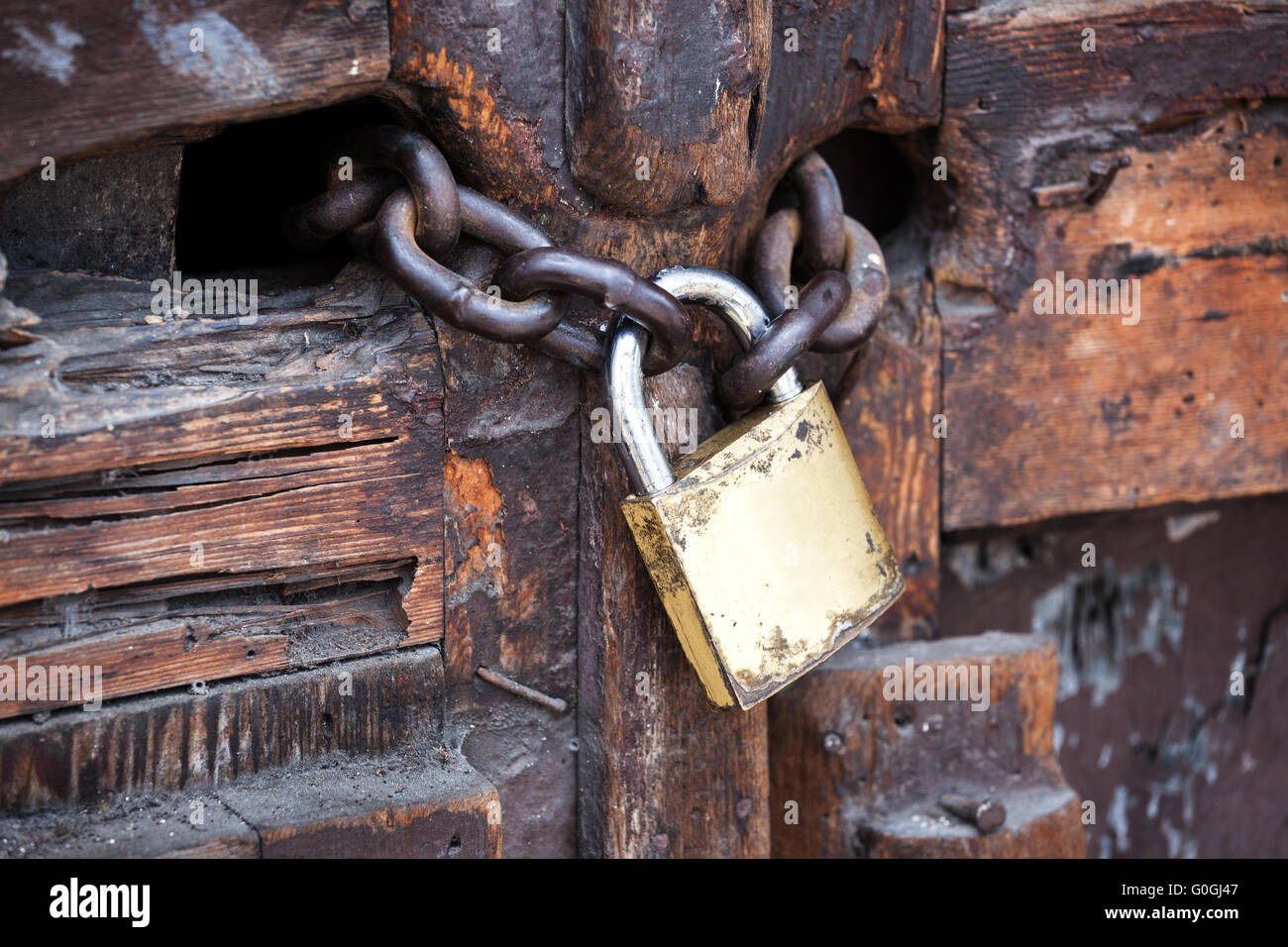 padlock with the chain Stock Photo - Alamy