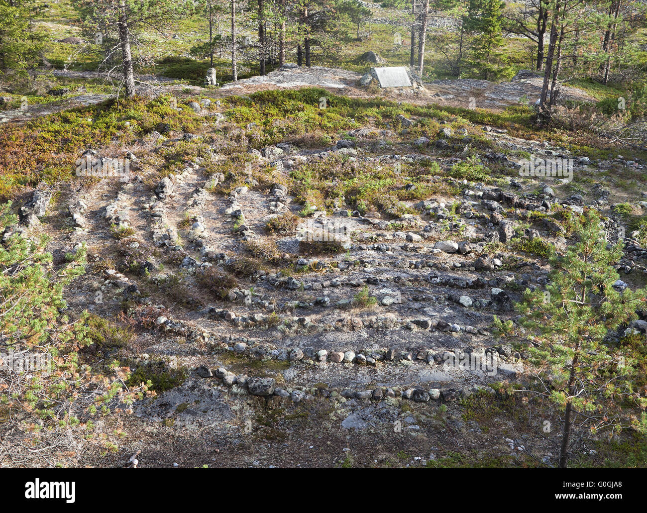 Pebble maze hi-res stock photography and images - Alamy