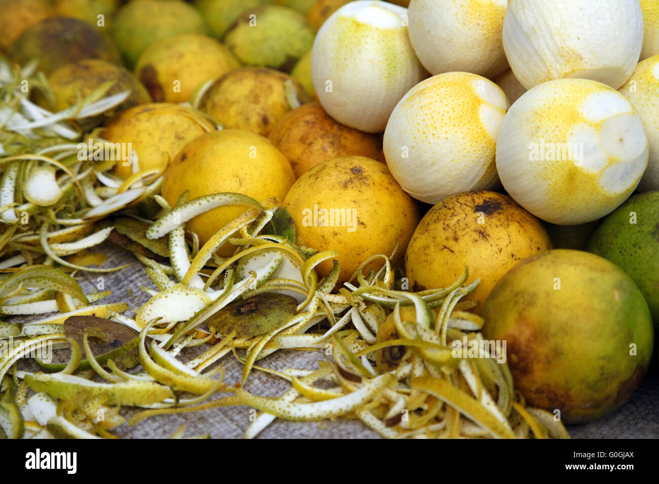 Peeled oranges hi-res stock photography and images - Alamy