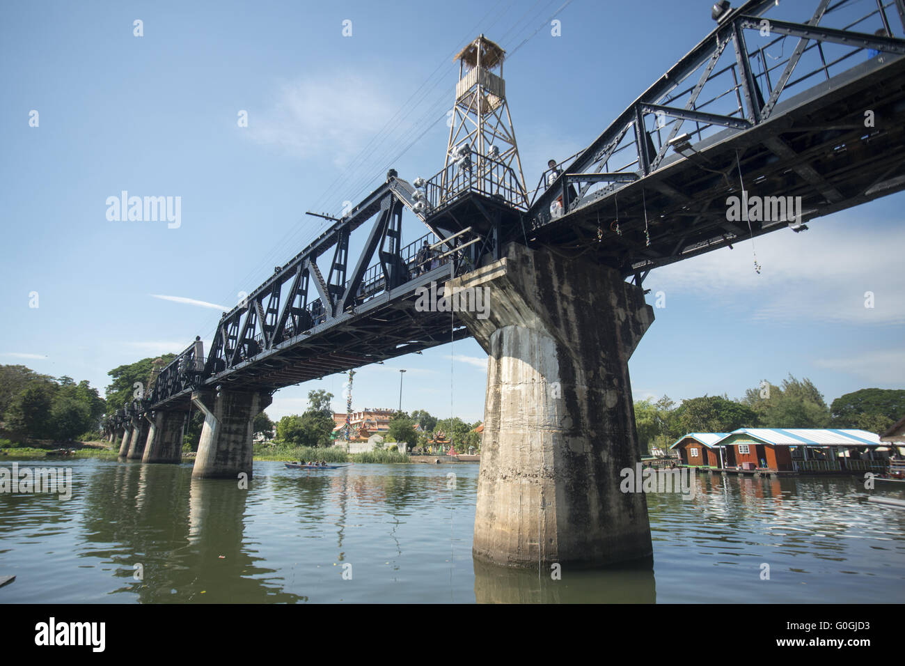 THAILAND KANCHANABURI DEATH RAILWAY BRIDGE RIVER KWAI Stock Photo - Alamy