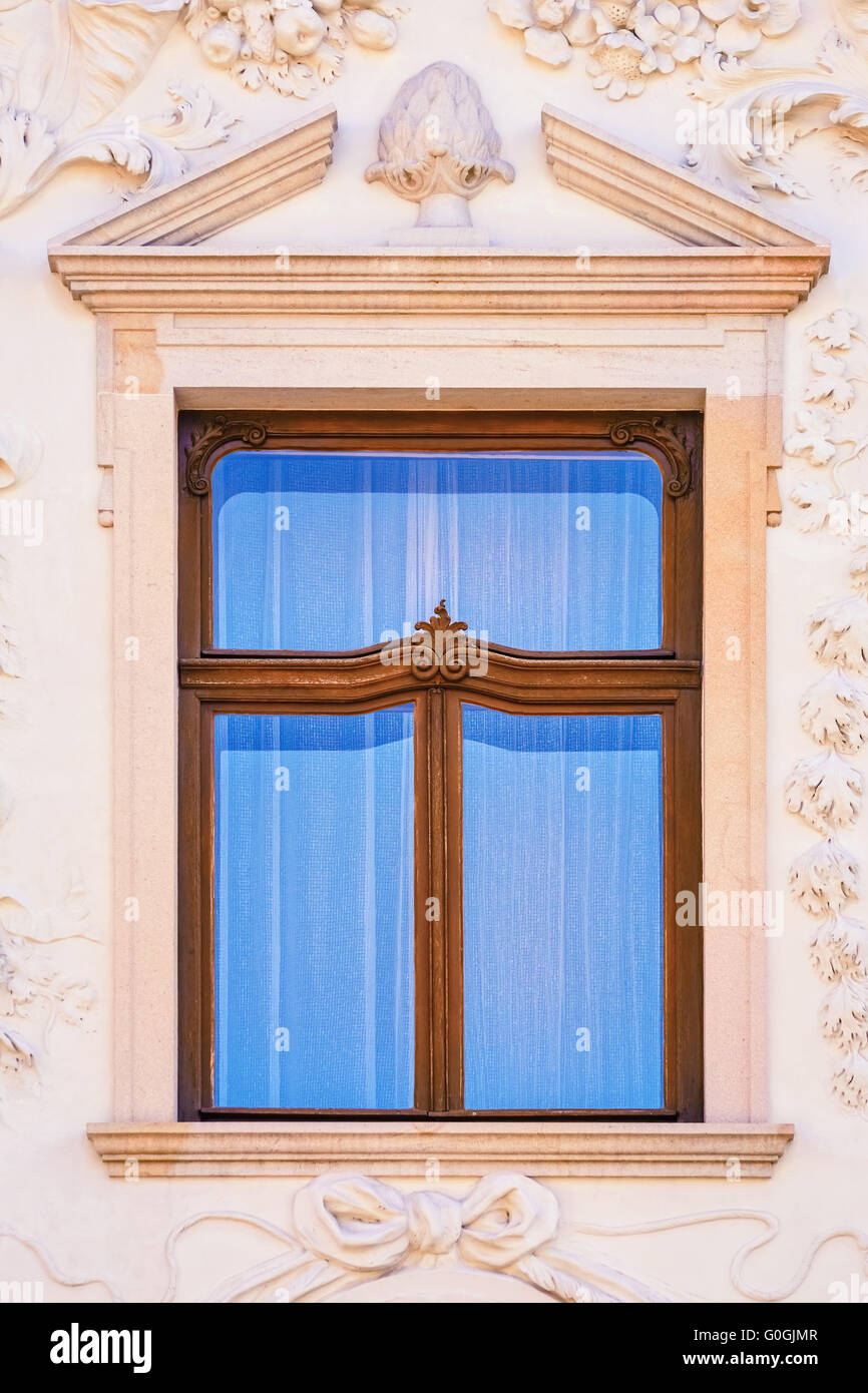 Retro dwellings exterior hi-res stock photography and images - Alamy