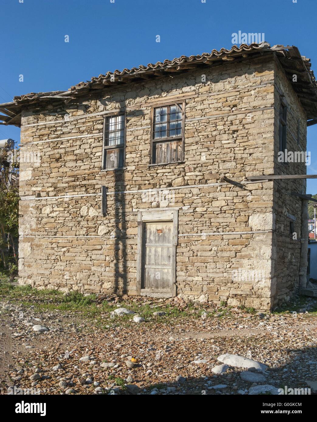 Rubble stone house hi-res stock photography and images - Alamy