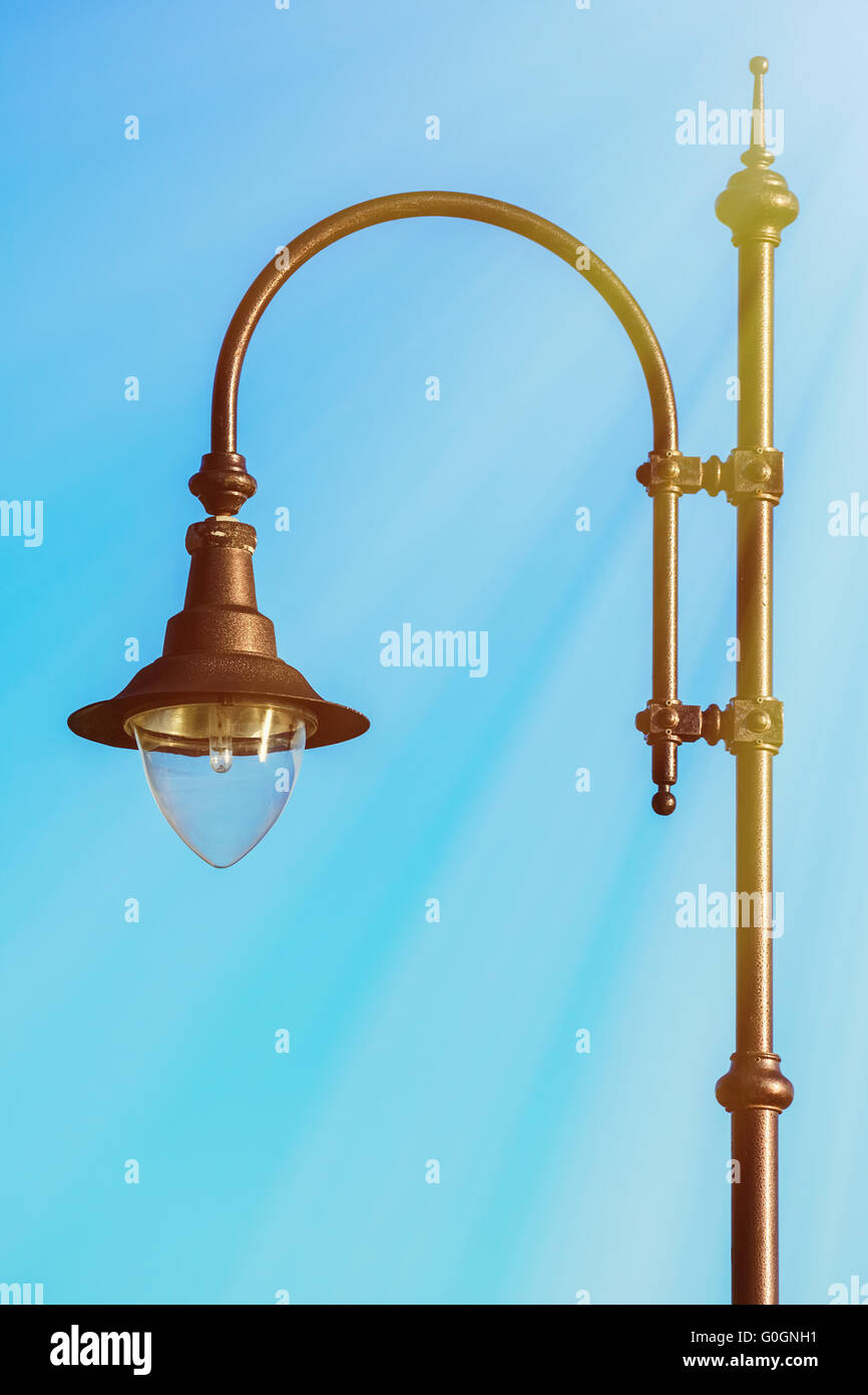 Street light standard hi-res stock photography and images - Alamy