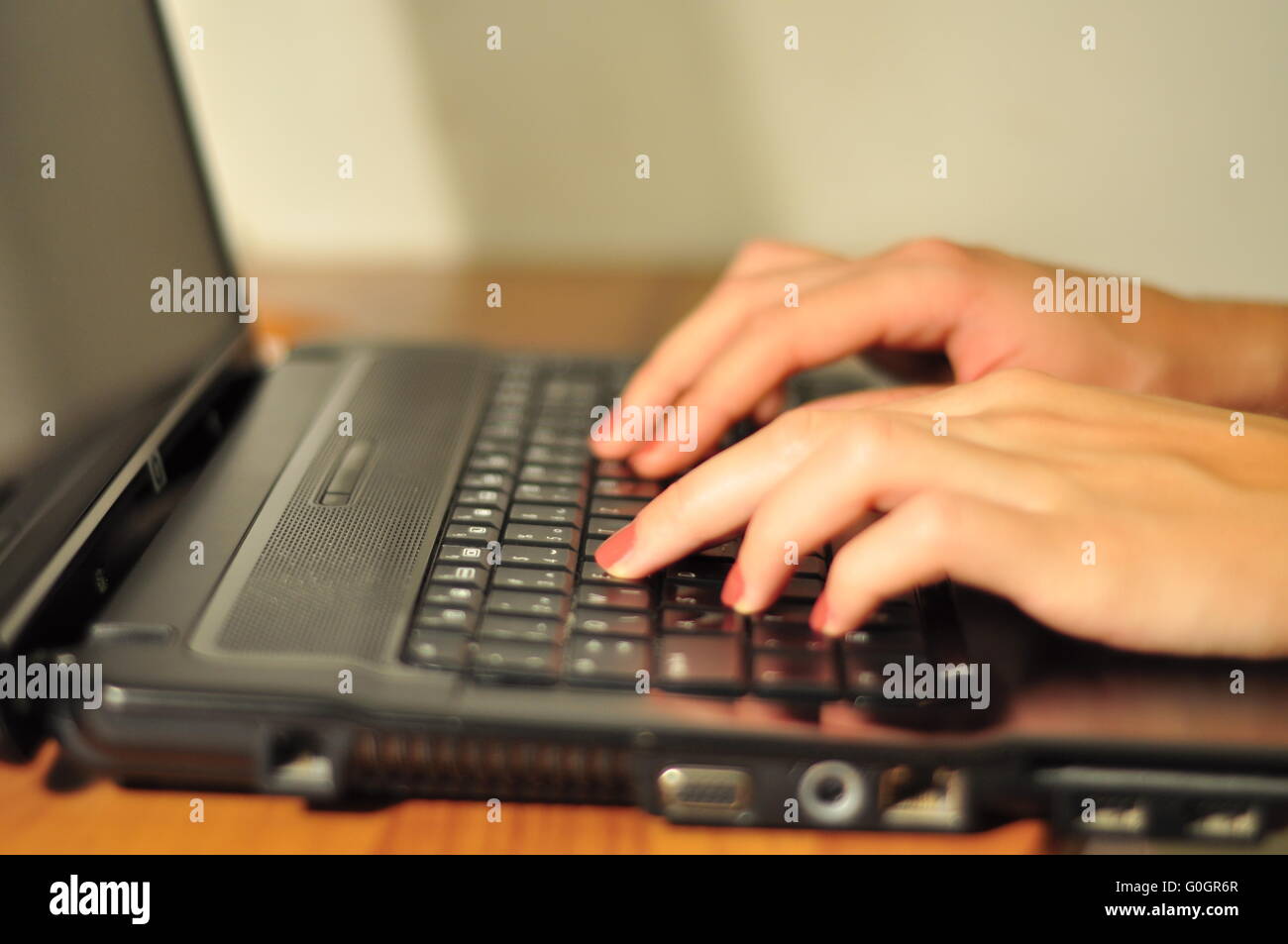 Www typing hi-res stock photography and images - Alamy
