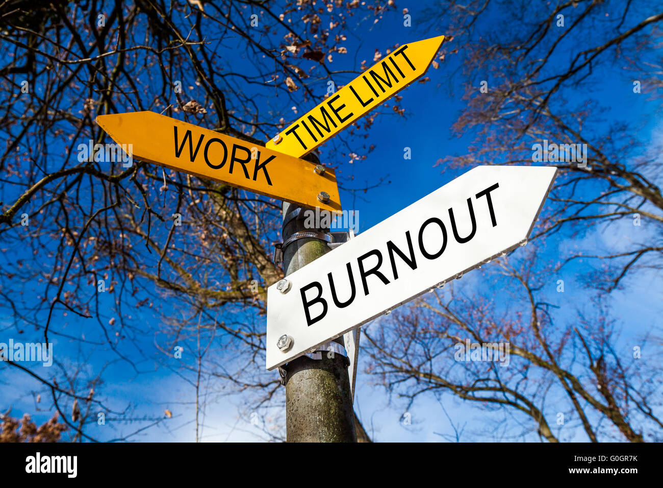 Decision sign in yellow and white Stock Photo - Alamy