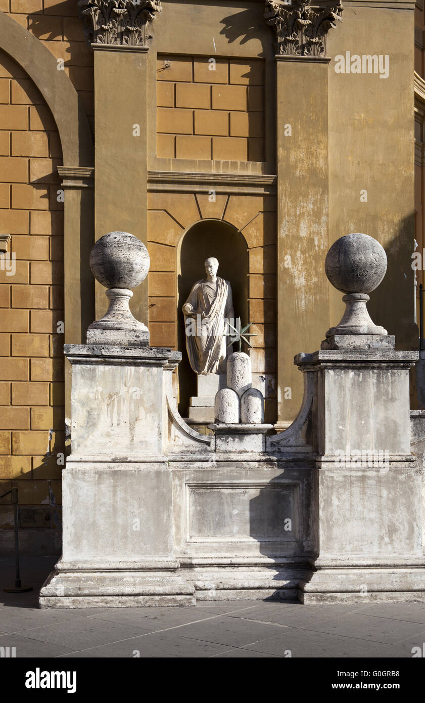 A statue in Vatican court yard Stock Photo - Alamy