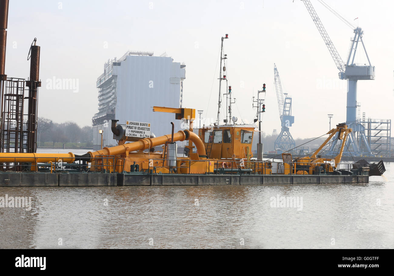 Cutter suction dredger hi-res stock photography and images - Alamy