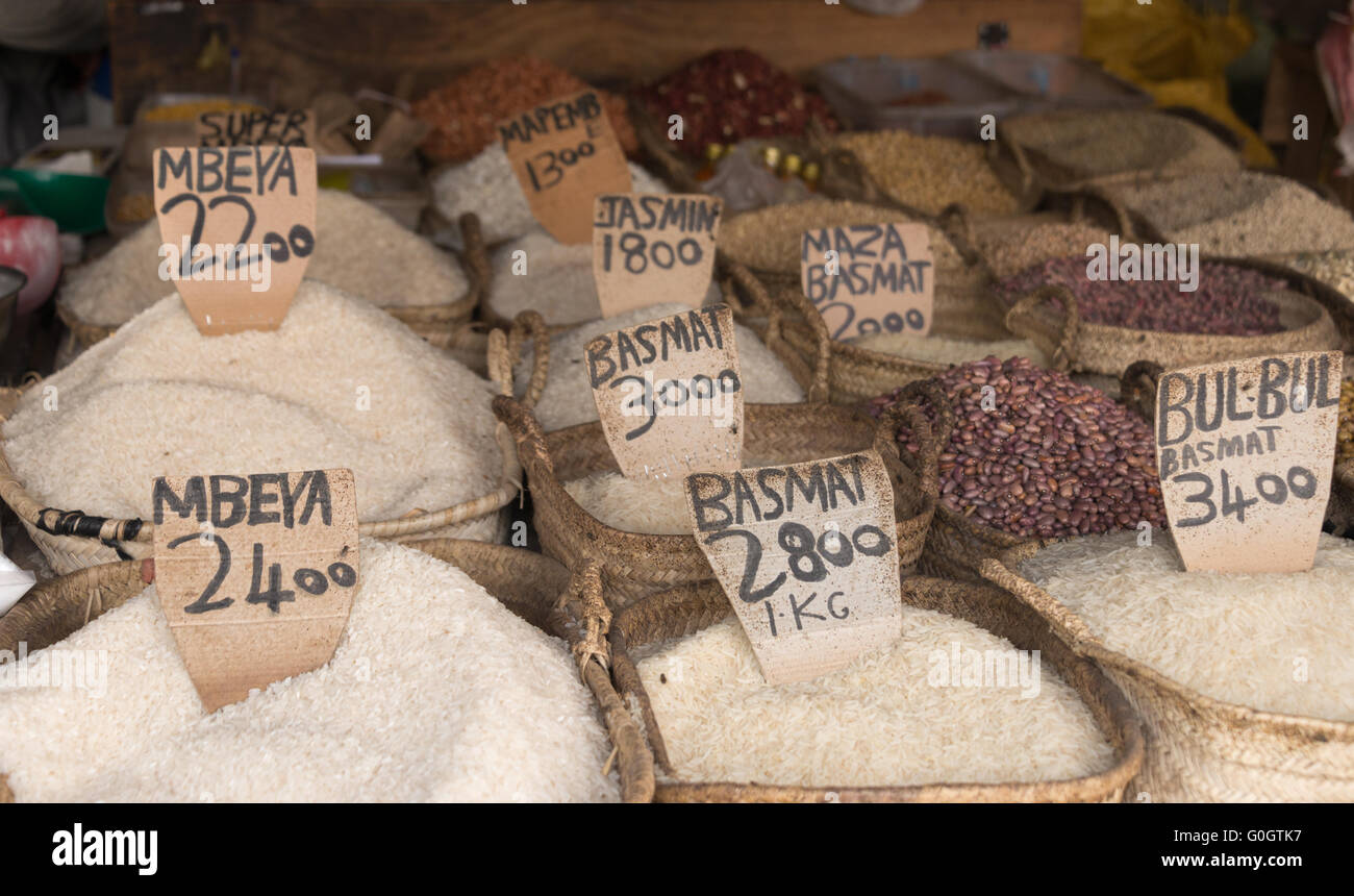 Cereal nutrition label hi-res stock photography and images - Alamy