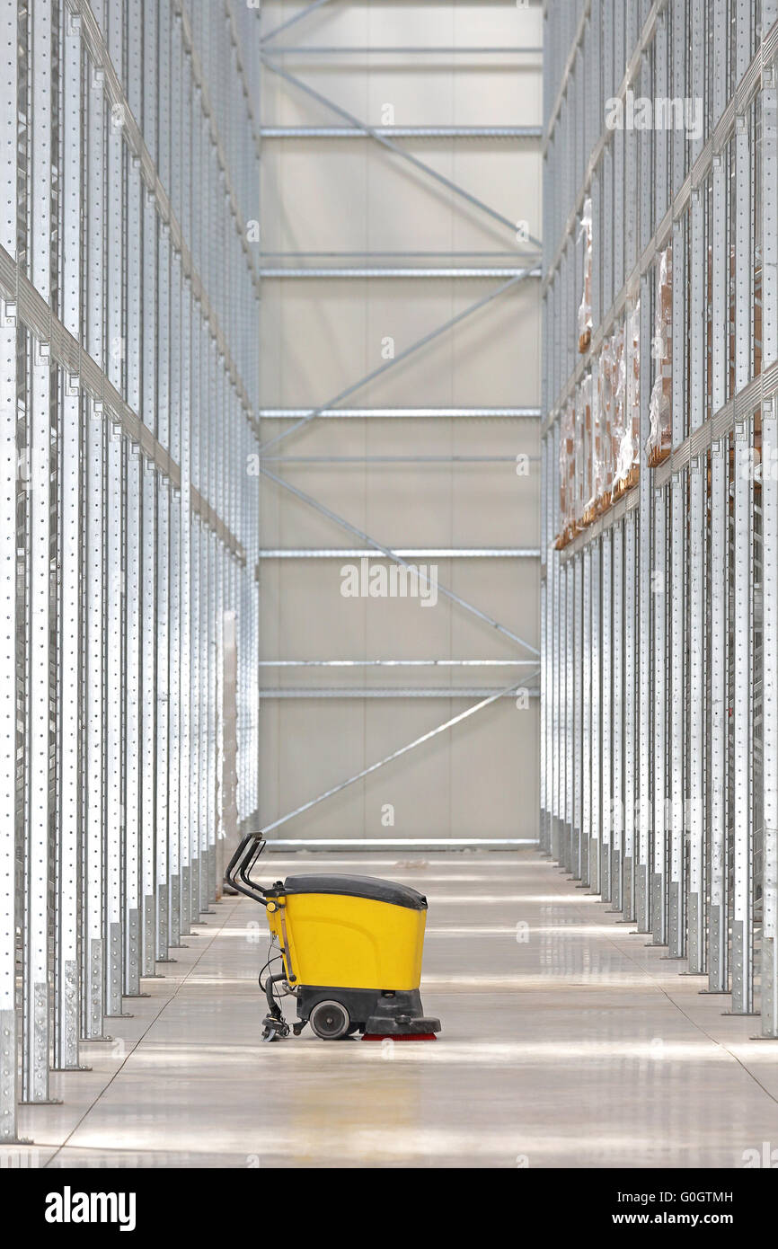 Utility warehouse hi-res stock photography and images - Alamy