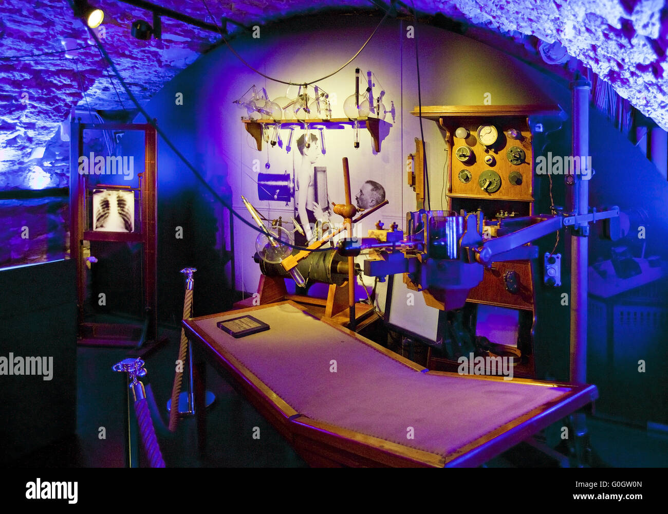 Wilhelm roentgen hi-res stock photography and images - Alamy