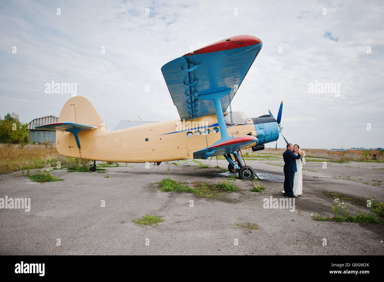 Romantic couple on plane hi-res stock photography and images - Alamy