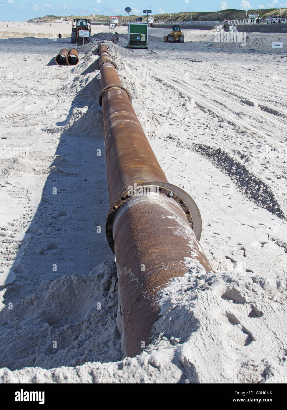 Pipeline beach hi-res stock photography and images - Alamy