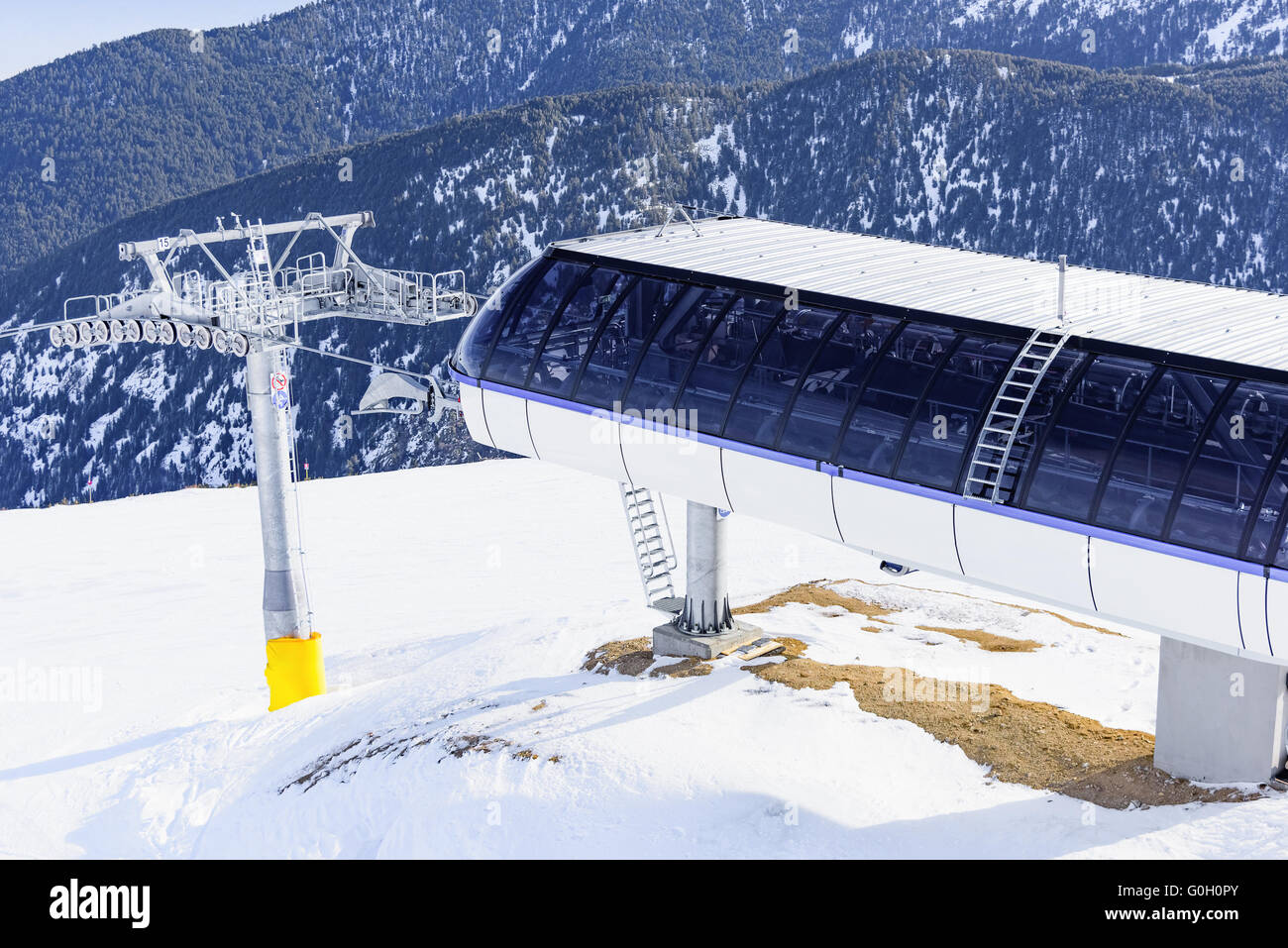 Lift person hi-res stock photography and images - Alamy