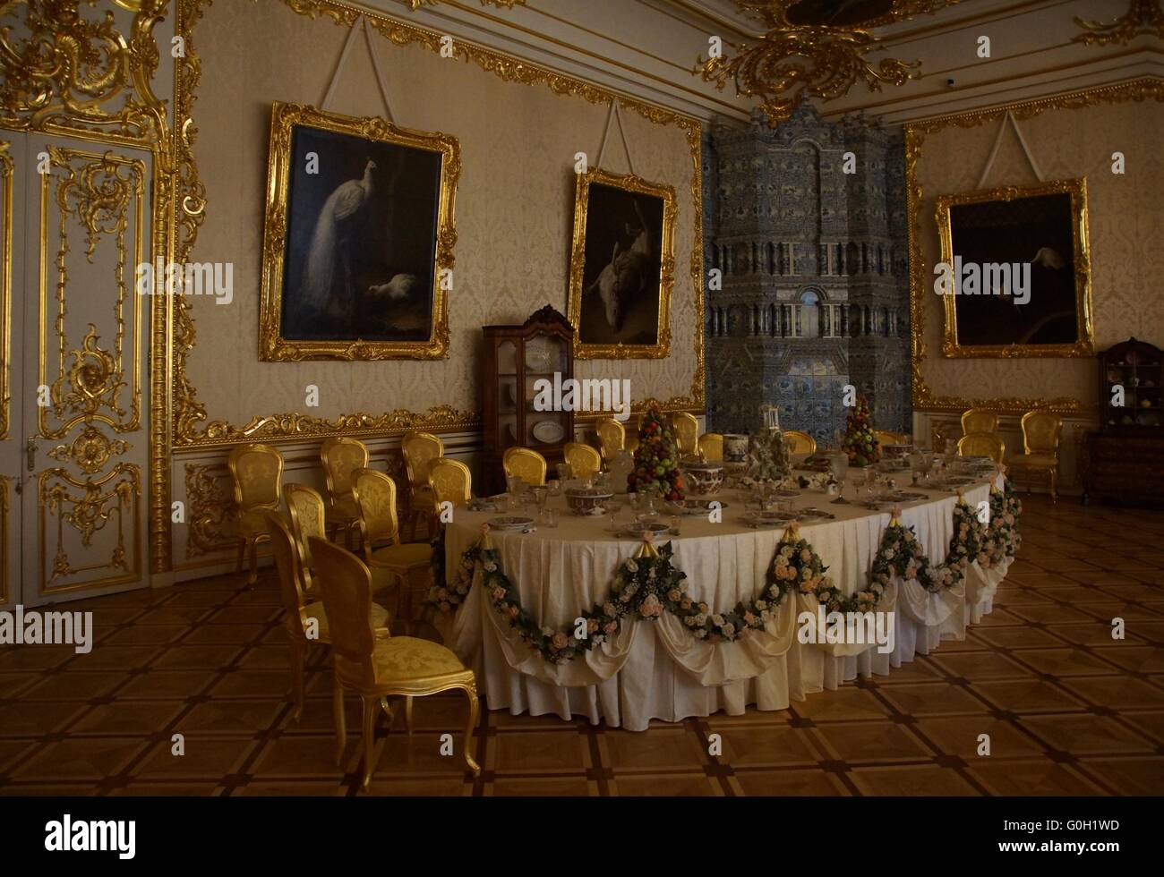 White formal dining room in the Catherine Palace Stock Photo - Alamy