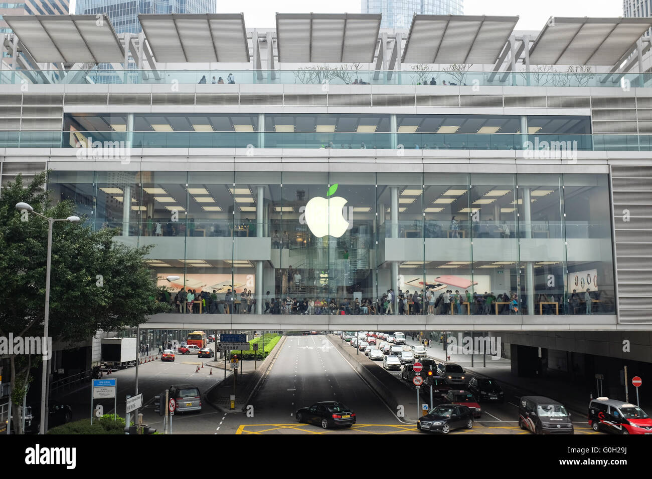 The Apple Store in Hong Kong Stock Photo - Alamy