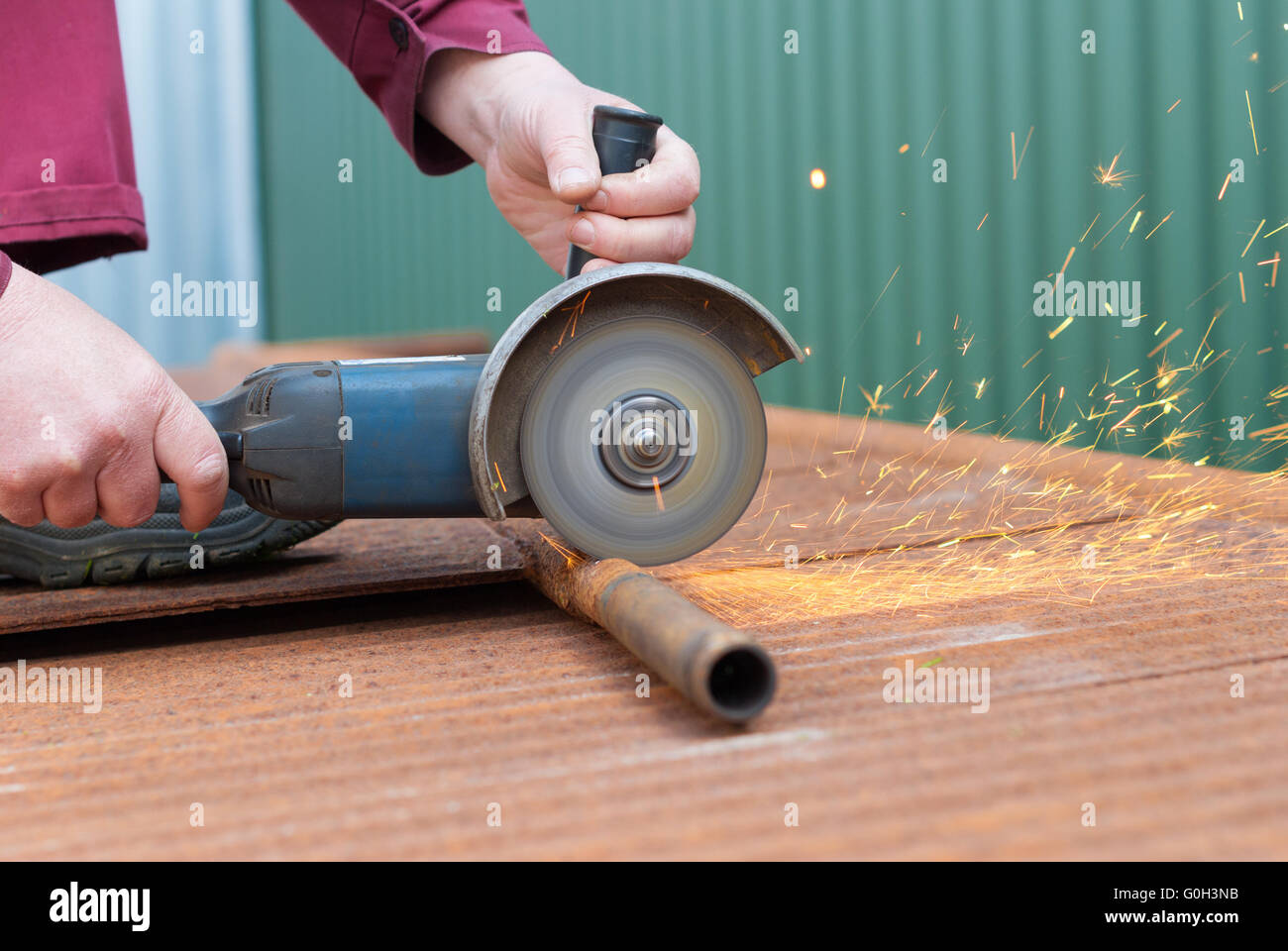 Cutting machines hi-res stock photography and images - Alamy