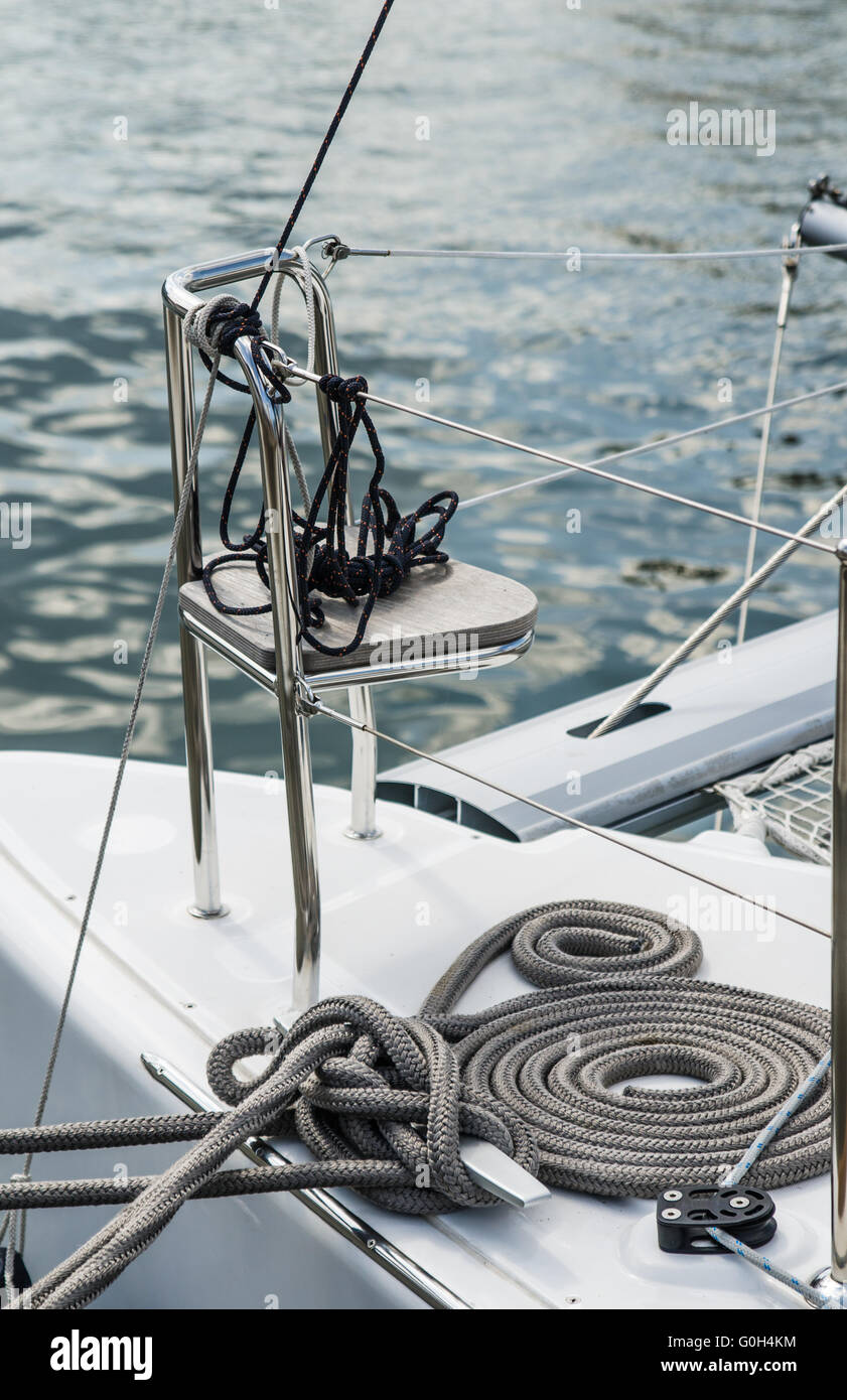 Pull up the sail hi-res stock photography and images - Alamy