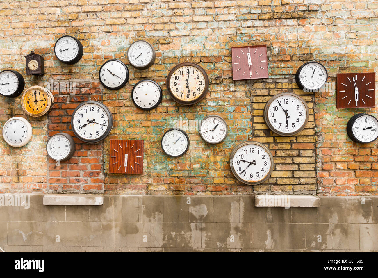 Spotted clock hi-res stock photography and images - Alamy