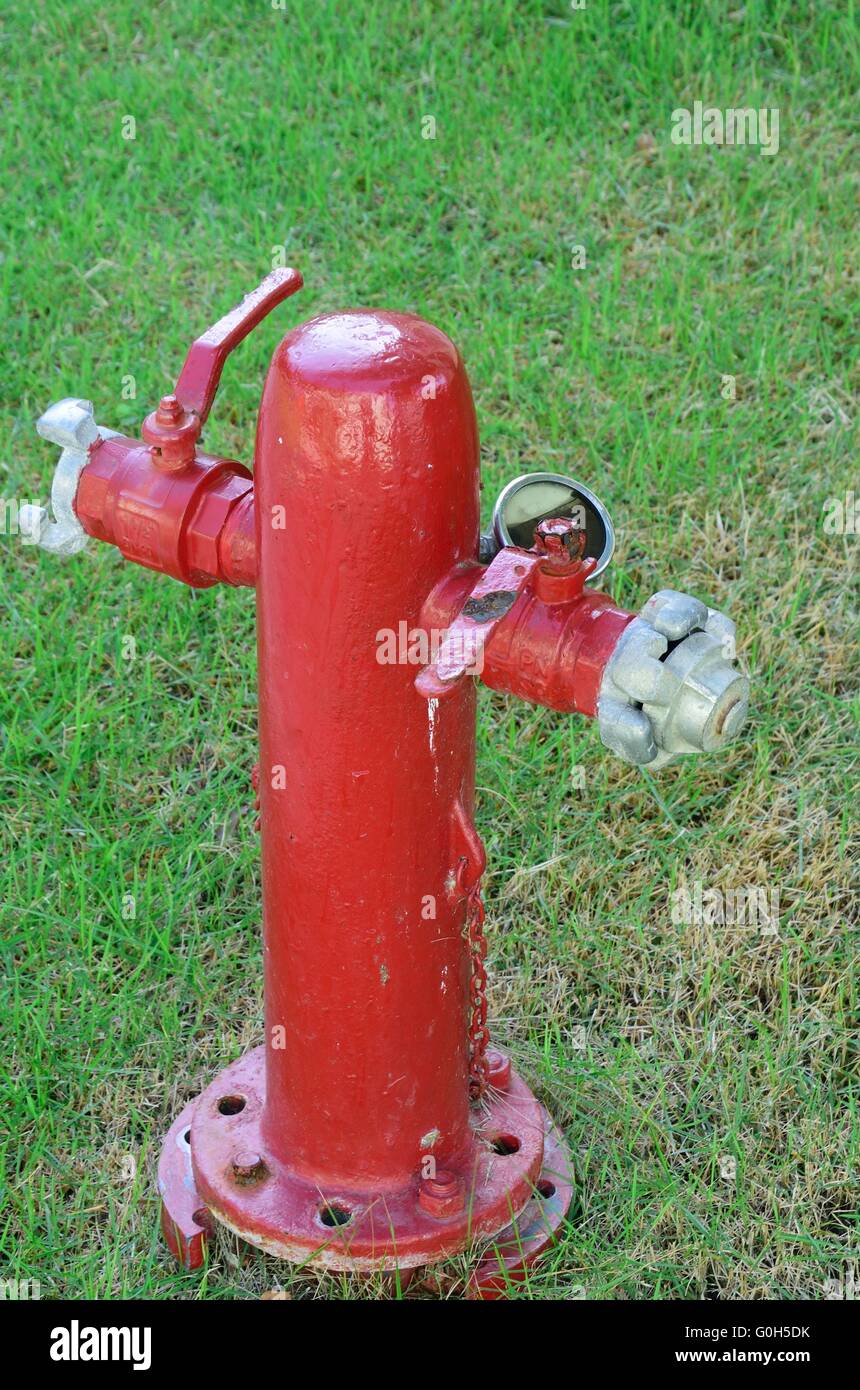 Old Fashioned red fire hydrant Stock Photo - Alamy