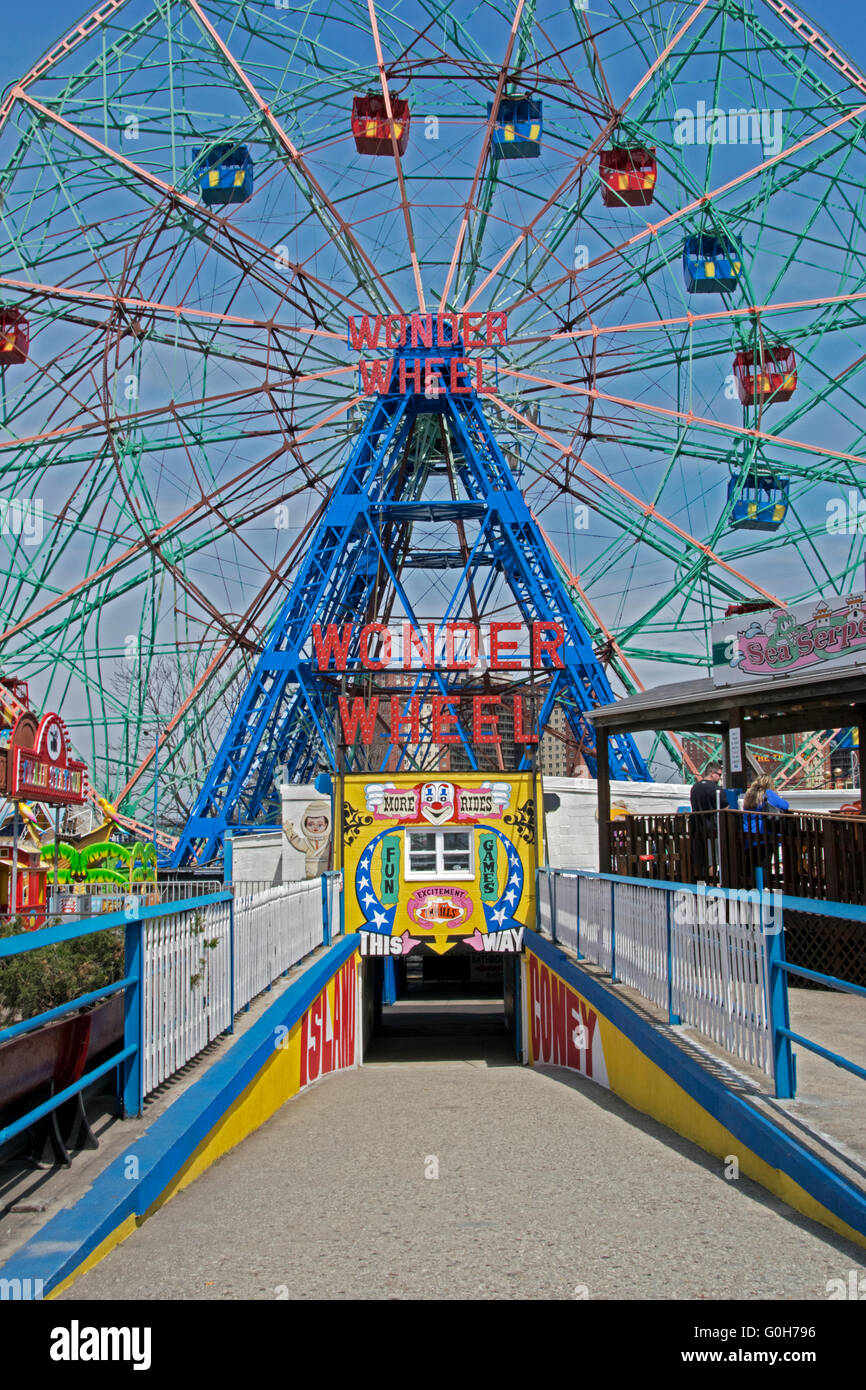 A view of the Wonder Wheel at Deno's Wonder Wheel Amusement Park in ...