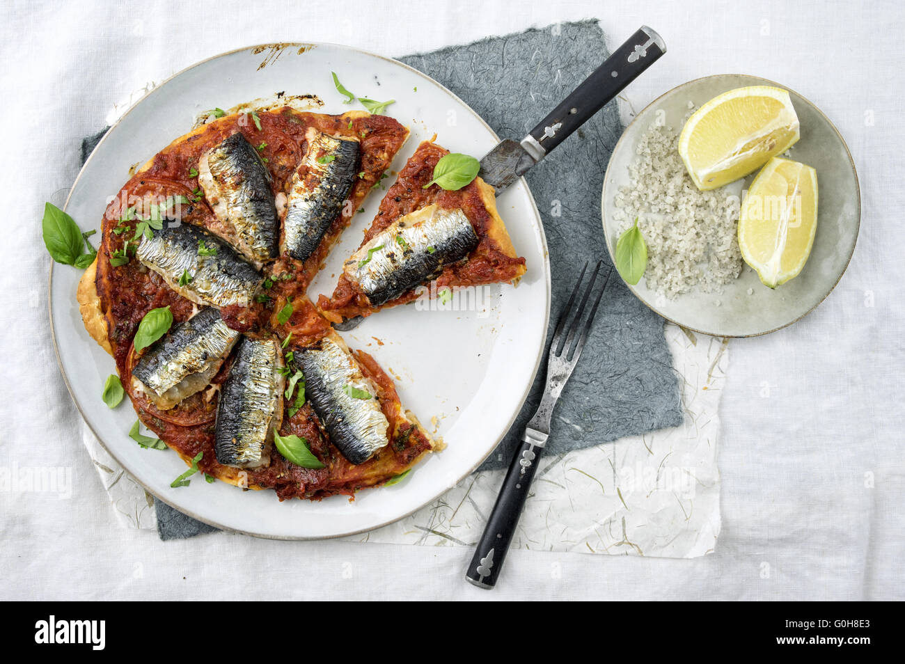 Sardine plate hi-res stock photography and images - Alamy