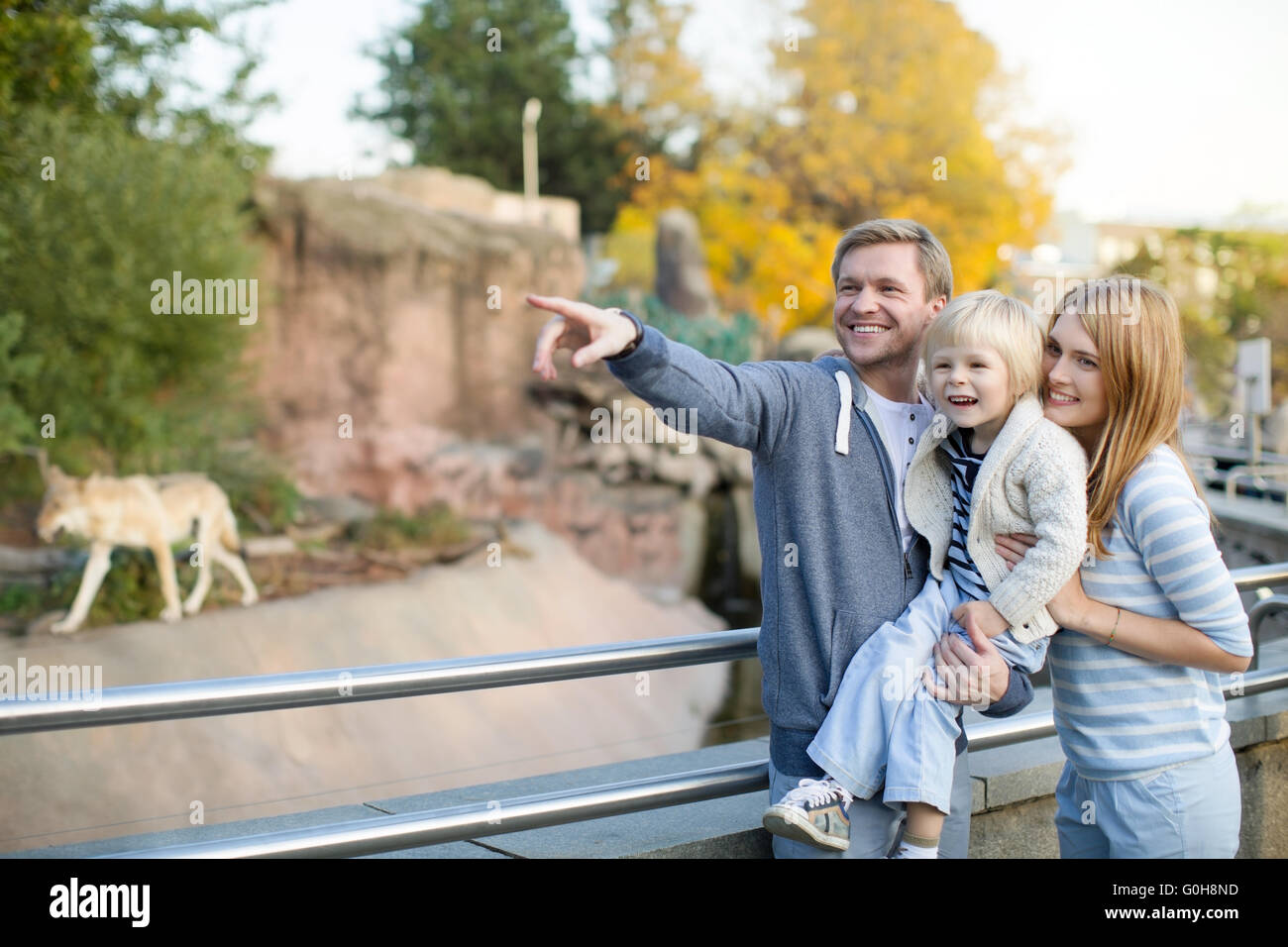 Child family hi-res stock photography and images - Alamy