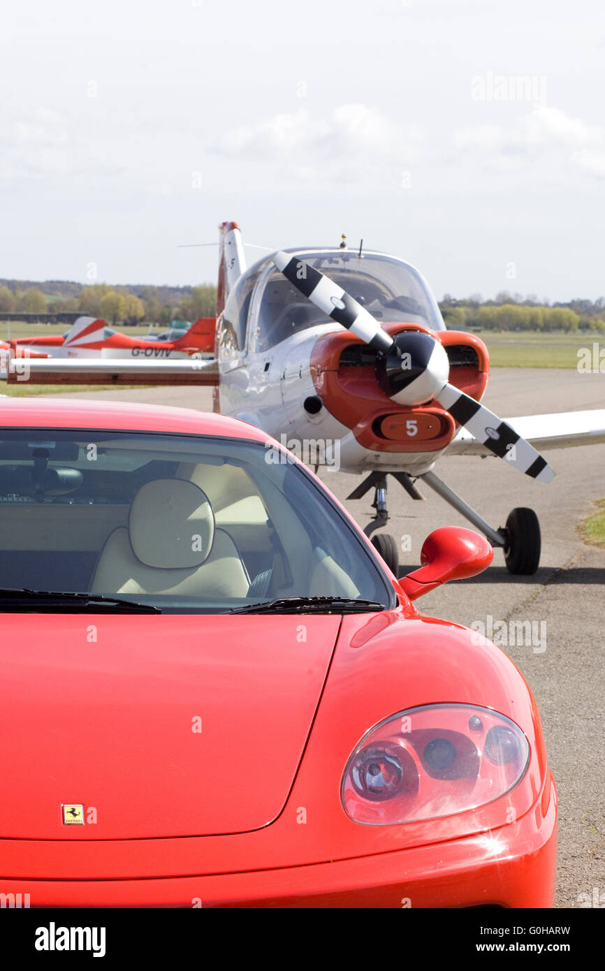 Car verses plane hi-res stock photography and images - Alamy