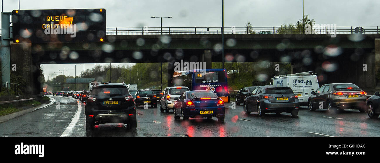 Bus stopped motorway hi-res stock photography and images - Alamy