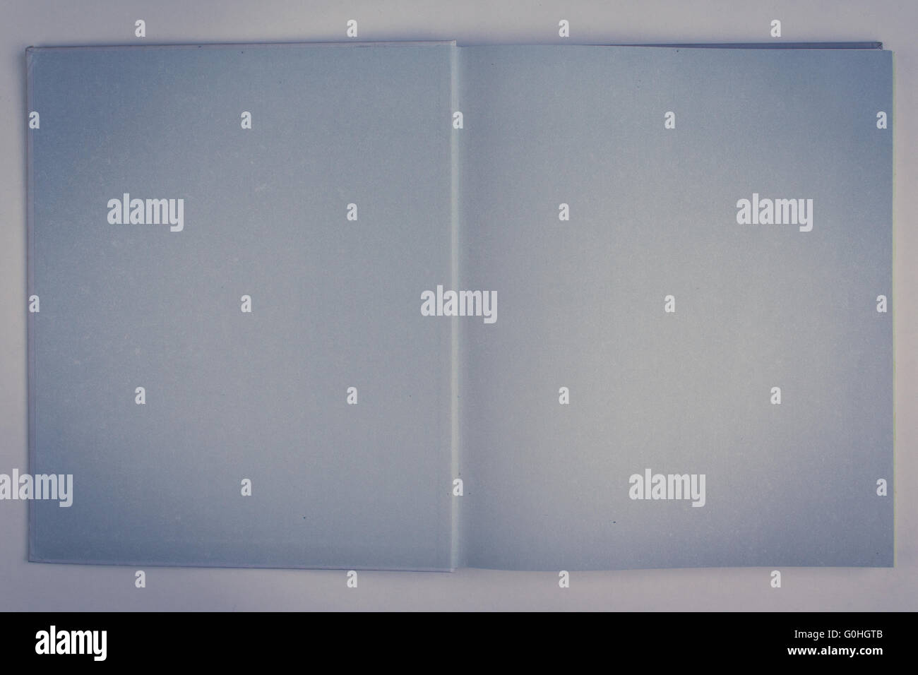 Book turning pages hi-res stock photography and images - Alamy