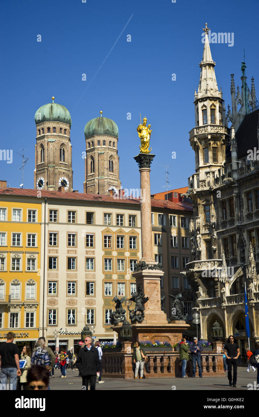 Marienplatz mit neuem rathaus hi-res stock photography and images - Alamy